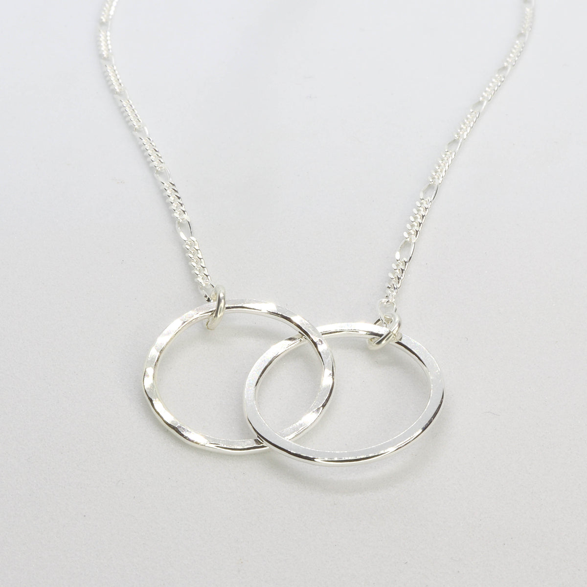 Silver Interlocking Circles Necklace – Mindan's Designs